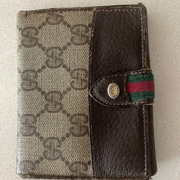 Gucci | Accessories | Vintage Gucci Wallet | Poshmark